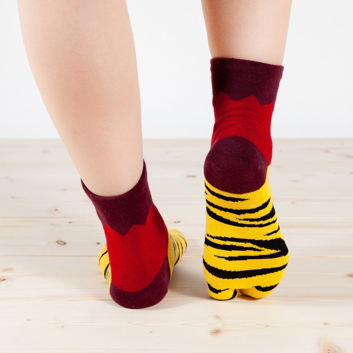 Tabi Socks／Red Ogre – KYO-TO-TO